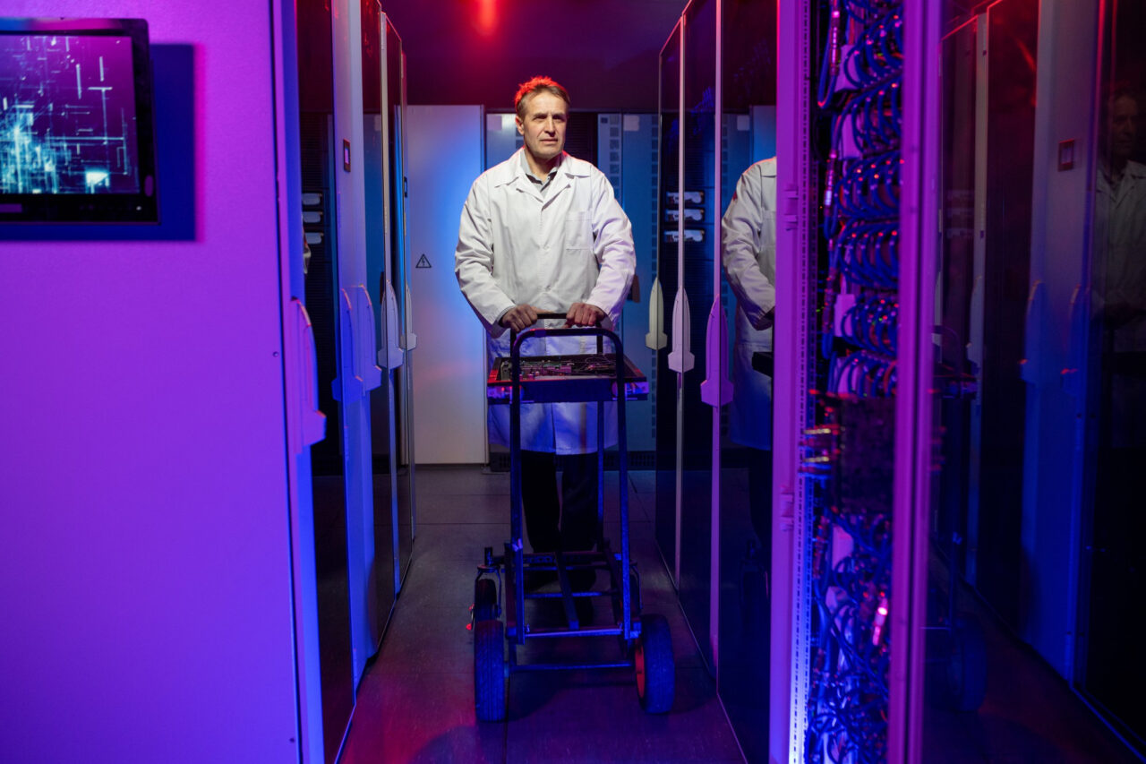 Expert Guide to Data Center Cleaning | Yalla Fix It
